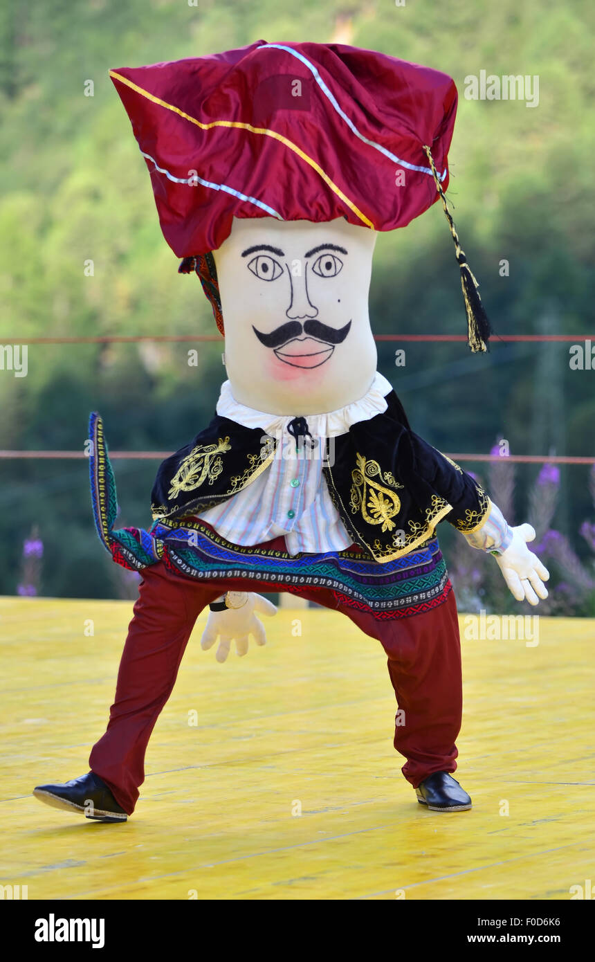 Turkish dancers from Bozdaglar in the CIME mountain culture Festival ...