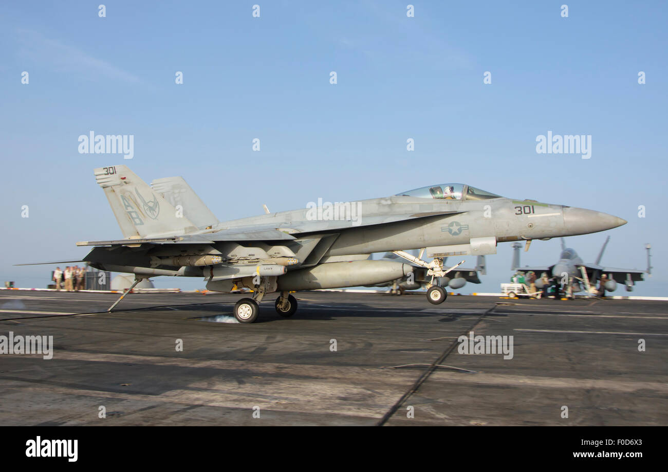 An F/A-18E Super Hornet assigned to the Knighthawks of Strike Fighter ...
