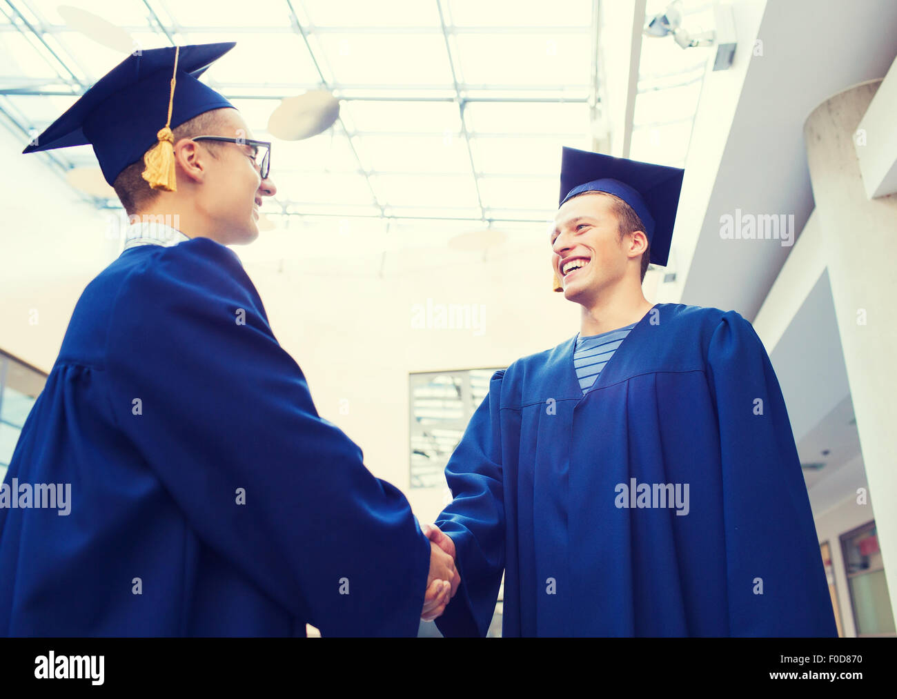Students Shaking Hands University High Resolution Stock Photography and ...