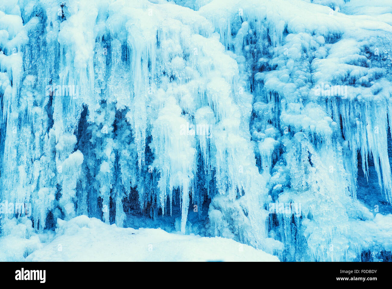 Frozen icicle waterfall hi-res stock photography and images - Alamy