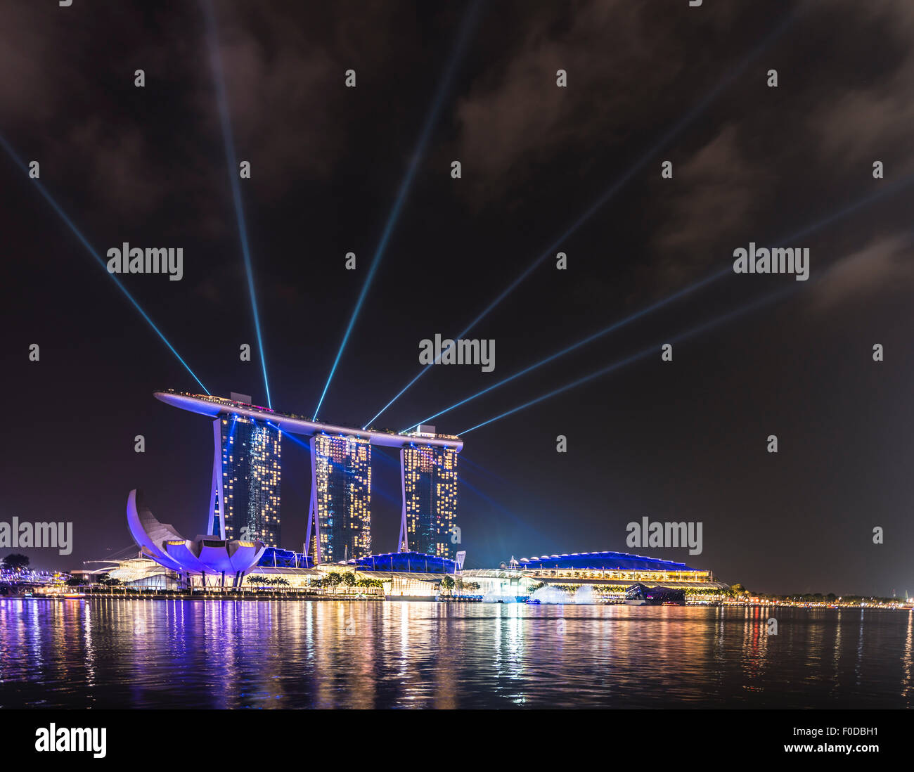Marina bay sands hotel singapore hi-res stock photography and images - Alamy