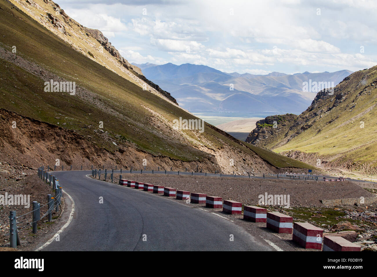 Road in Tibet, China Stock Photo - Alamy
