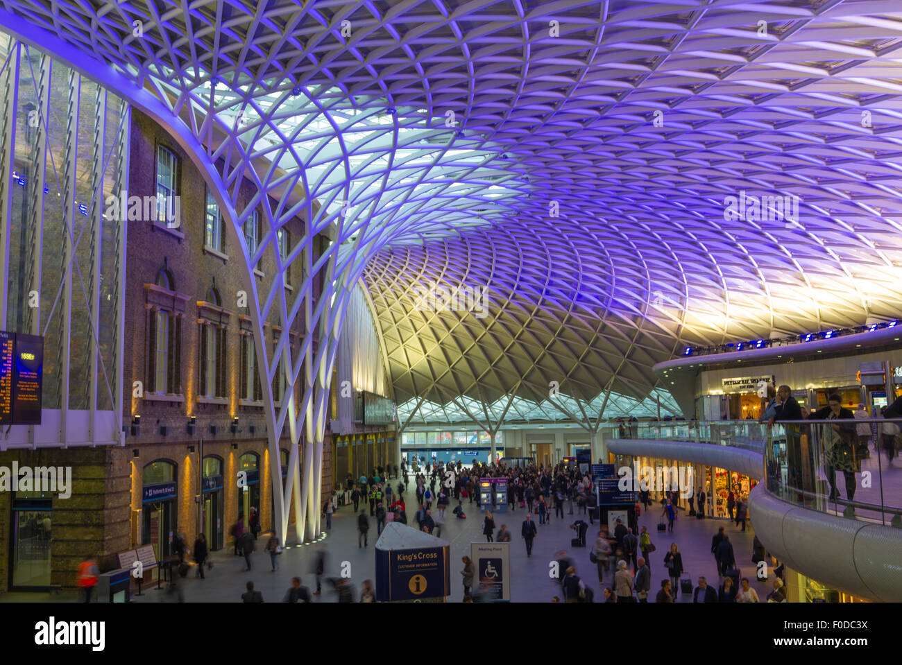Kings Cross Train Station Interior High Resolution Stock Photography ...