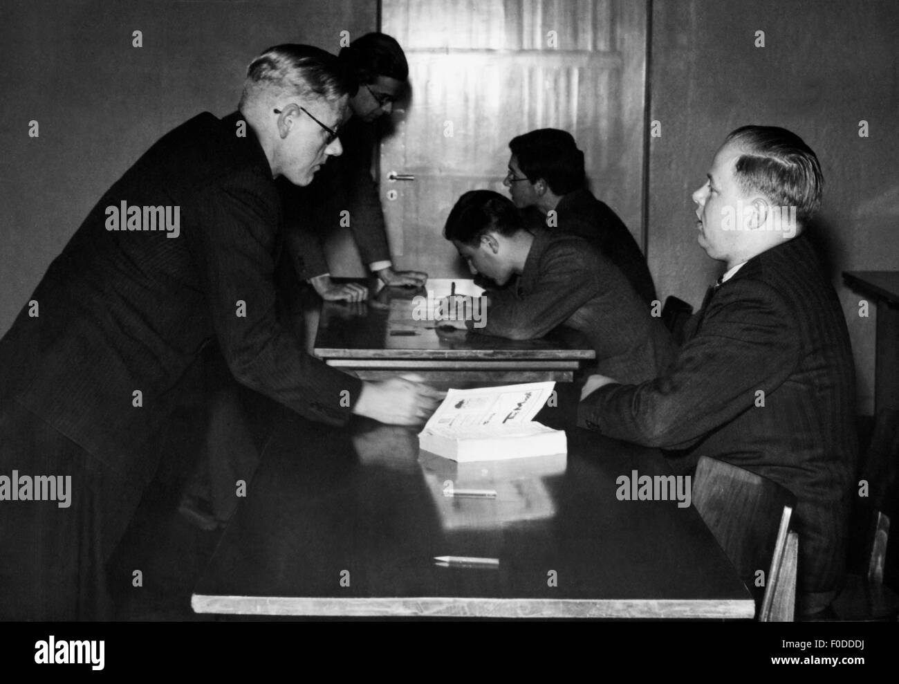 military, Switzerland, army, registration office for volunteers of the ...