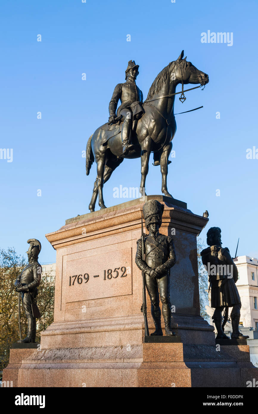 England, London, Westminster, Hyde Park Corner, Statue of The Duke of ...