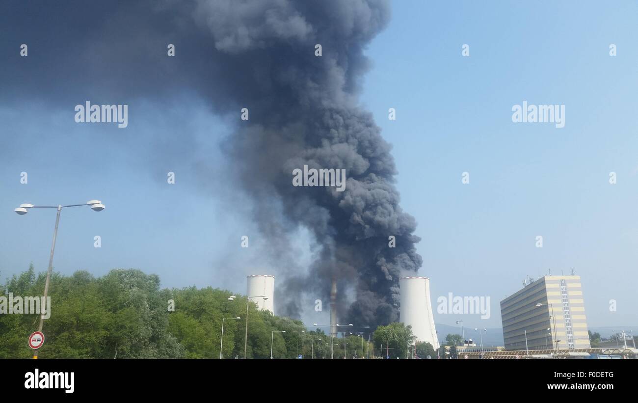 Litvinov, Czech Republic. 13th Aug, 2015. Smoke rise from Unipetrol ...