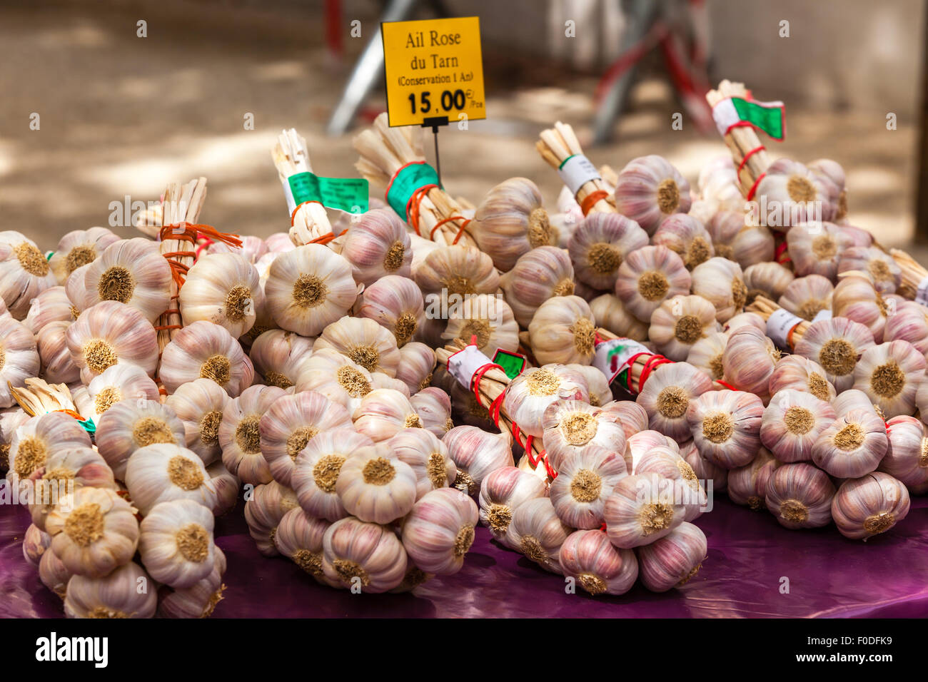 French farmers market hi-res stock photography and images - Alamy