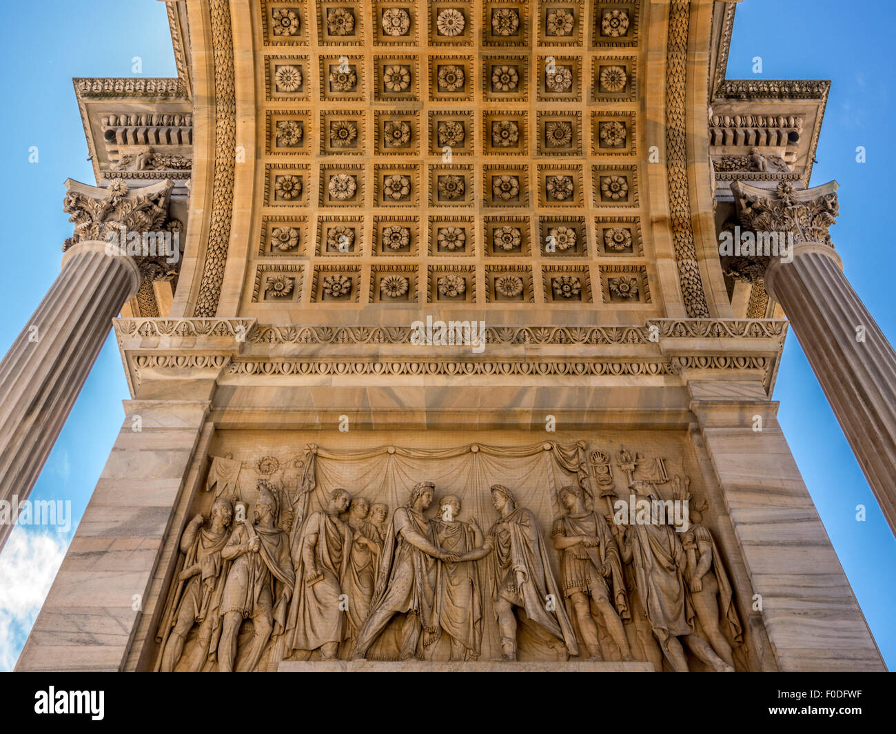 Carved stone arch hi-res stock photography and images - Alamy