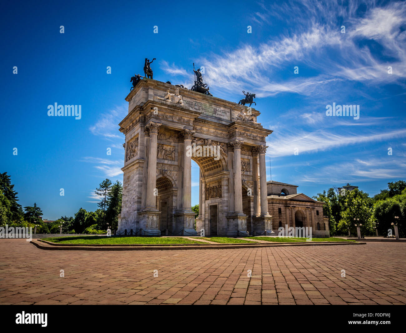 Peace arch hi-res stock photography and images - Alamy