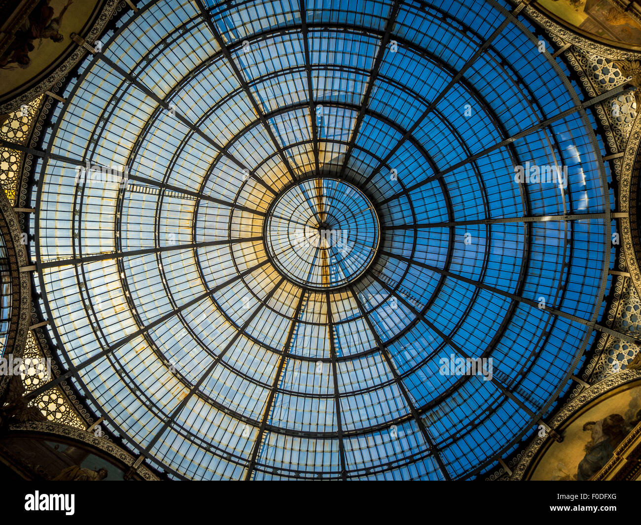 Circular roof architecture structure hi-res stock photography and ...