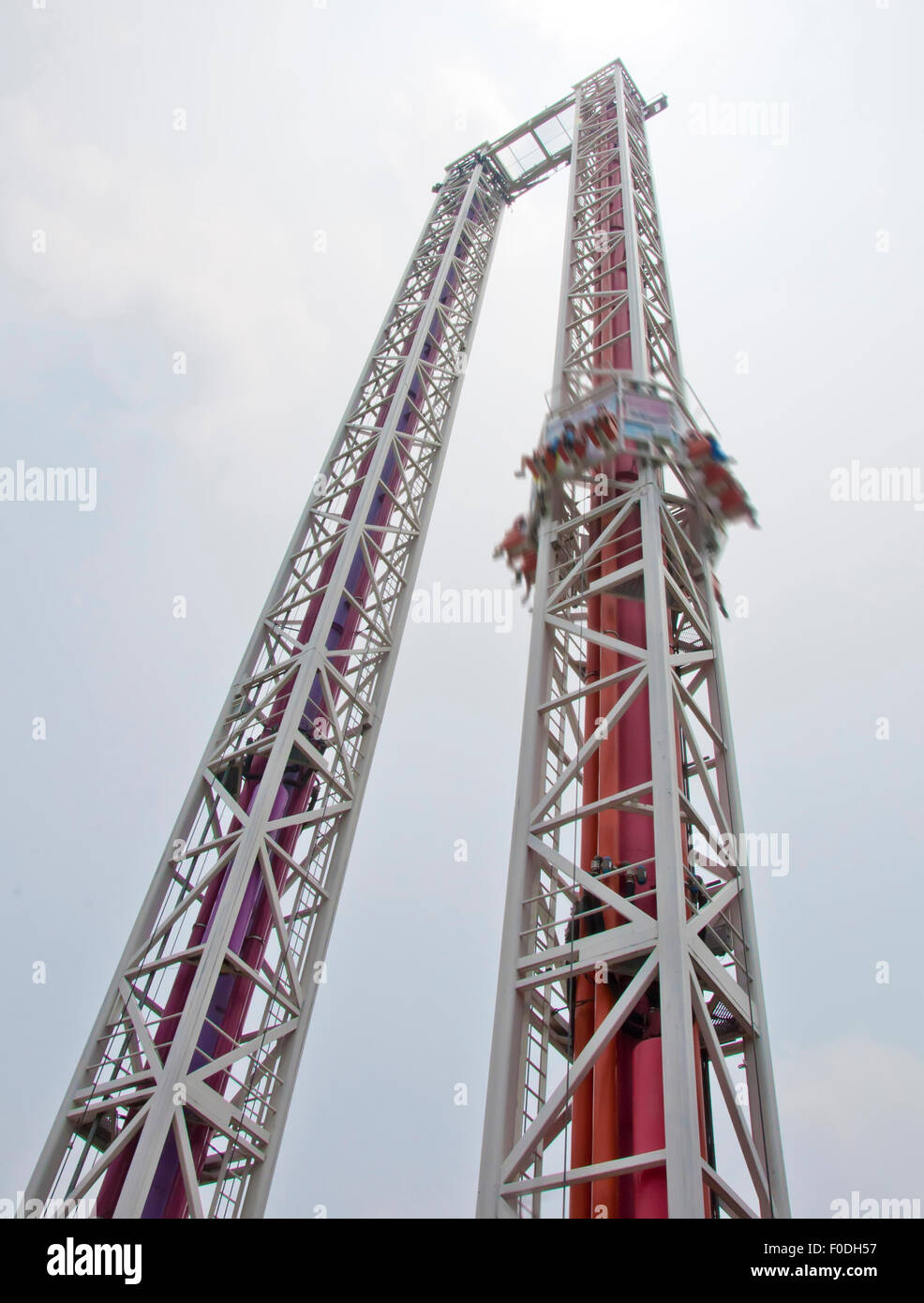 Drop ride hi-res stock photography and images - Alamy