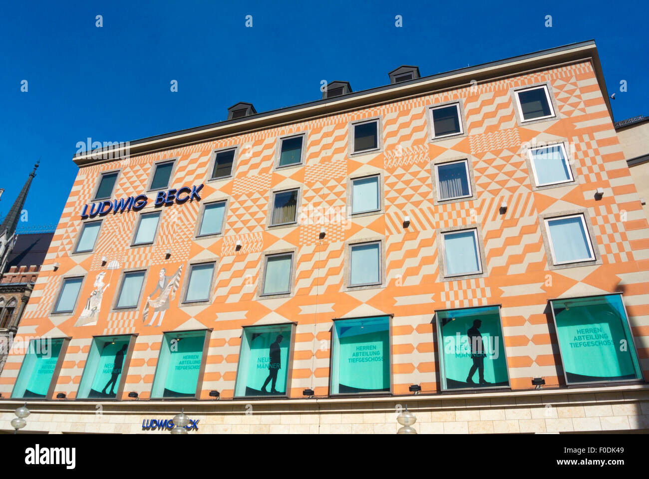 Ludwig Beck, department store, Marienplatz, Altstadt, old town, Munich ...