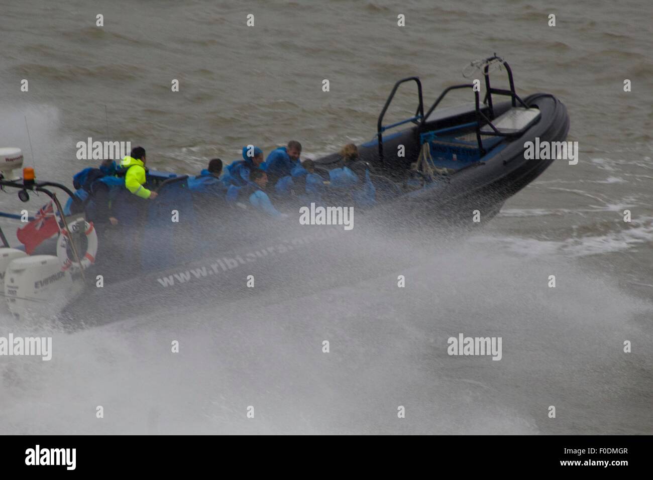 London rain storm hi-res stock photography and images - Alamy
