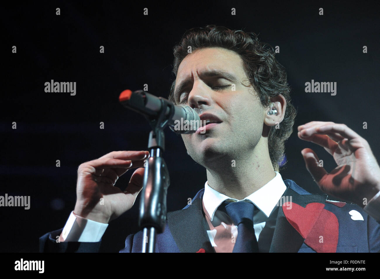 Mika performing live featuring hi-res stock photography and images - Alamy