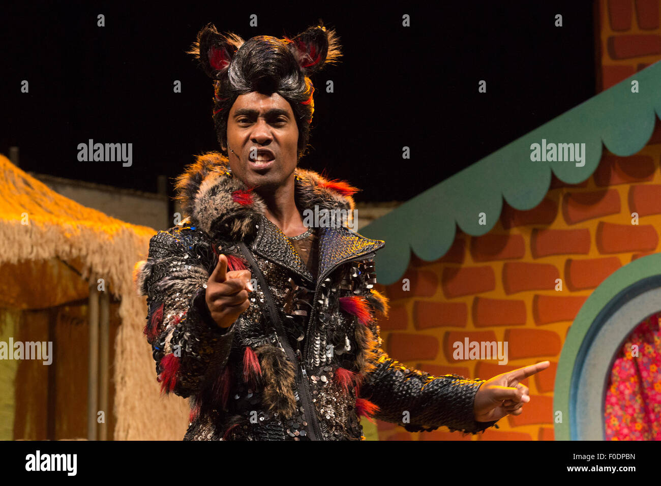 Simon webbe hi-res stock photography and images - Alamy