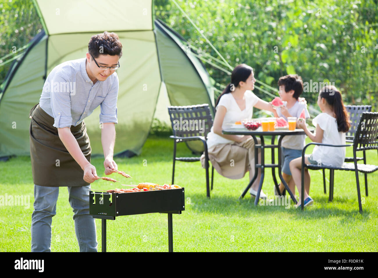 Indian family picnic table hi-res stock photography and images - Alamy