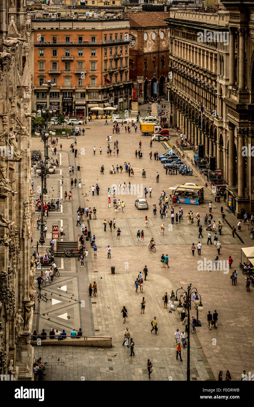 Piazzo del duomo hi-res stock photography and images - Alamy
