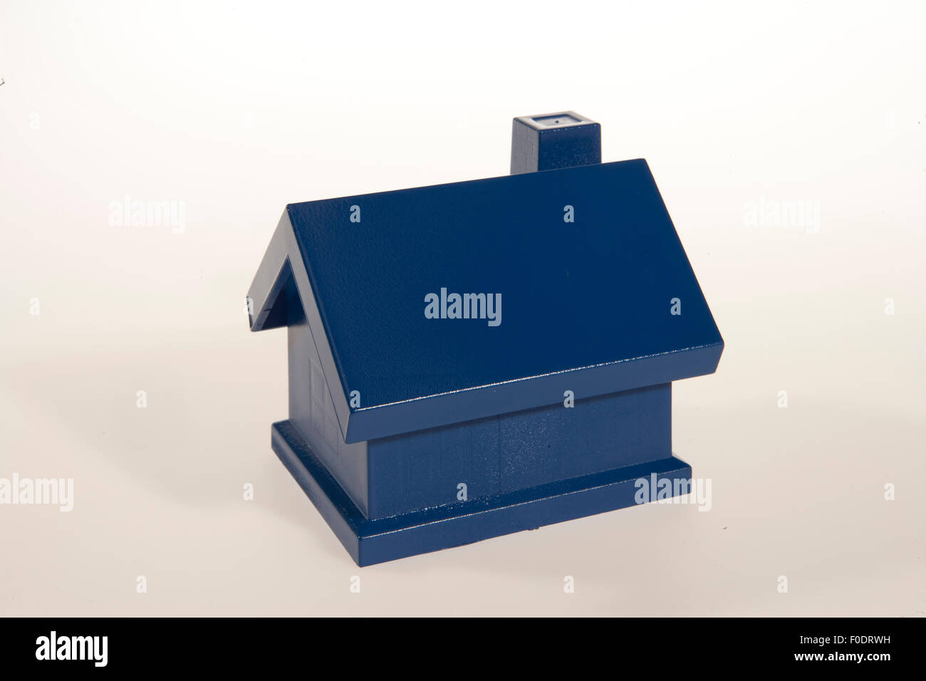 House shaped money box hi-res stock photography and images - Alamy