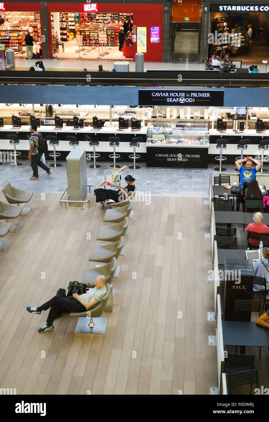 Luxury airport lounge travel hi-res stock photography and images - Alamy