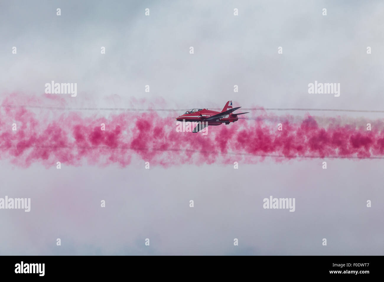 The Red Arrows performing at the 2015 Blackpool airshow Stock Photo - Alamy