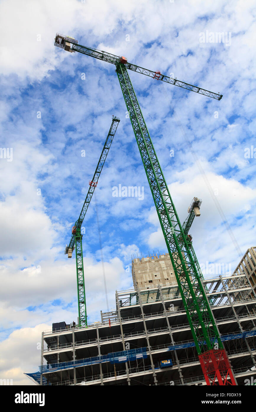 Tall Cranes High Resolution Stock Photography and Images - Alamy
