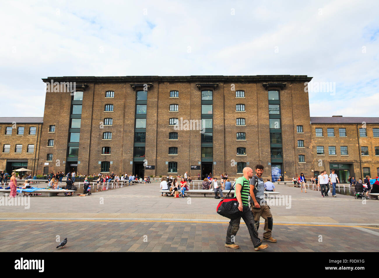 Central saint martins hi-res stock photography and images - Alamy
