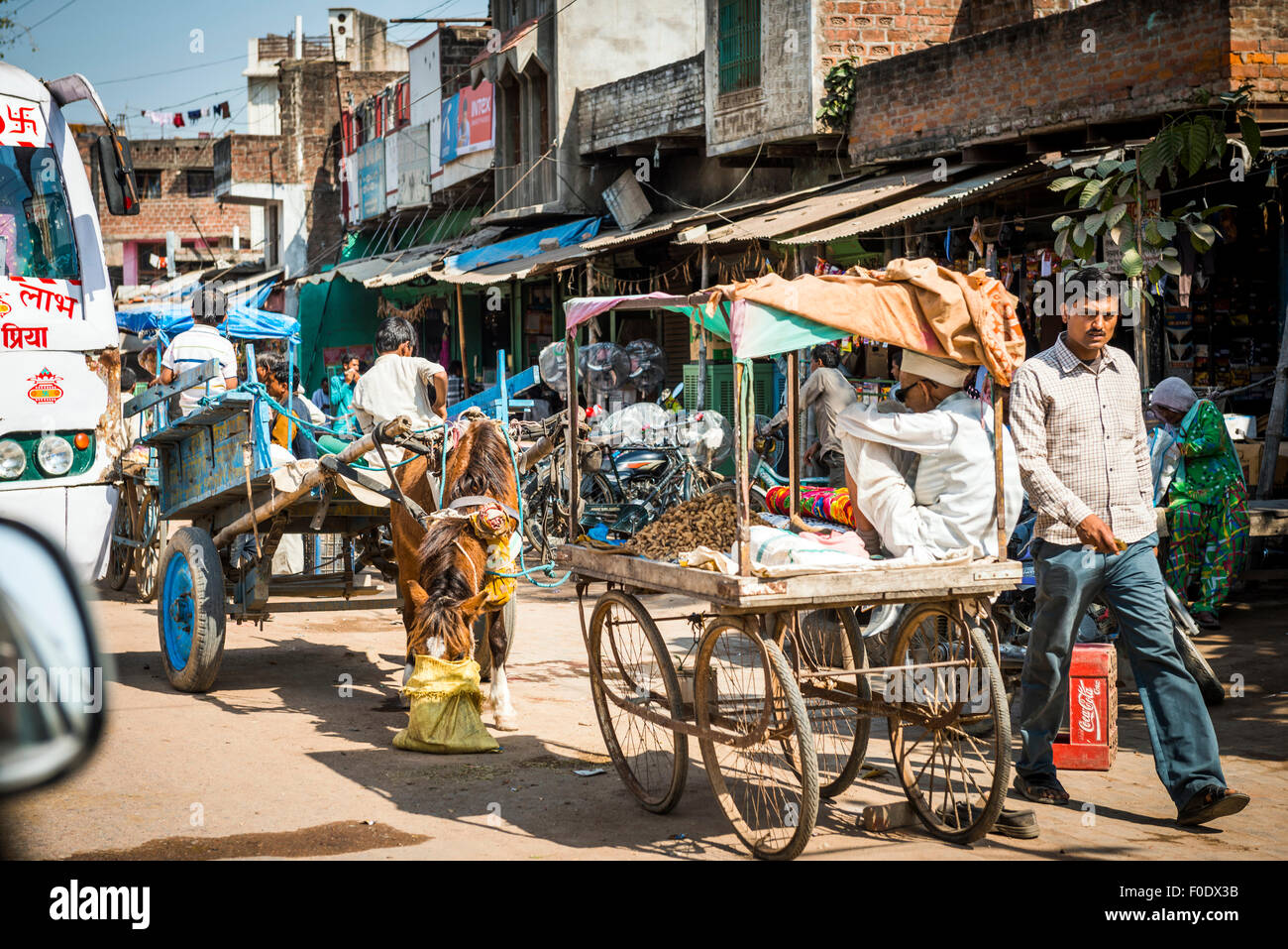 Everyday life in a small town in India Stock Photo - Alamy