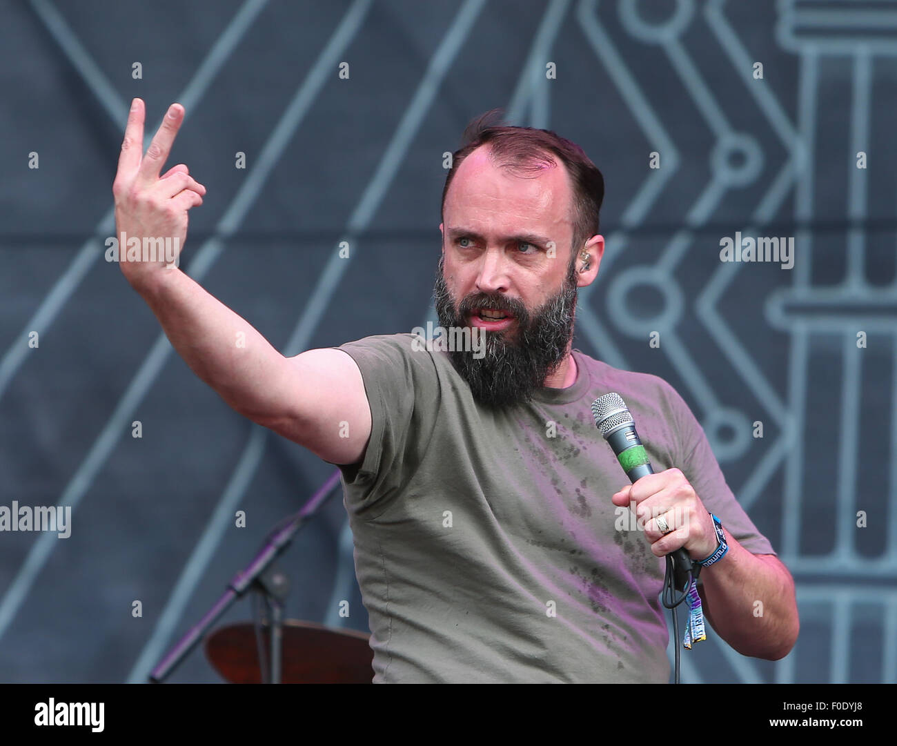 Two fingers swearing hi-res stock photography and images - Alamy