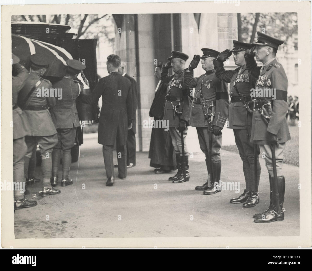 The funeral of Brigadier General Dodds in Montreal on August 24, 1934 ...