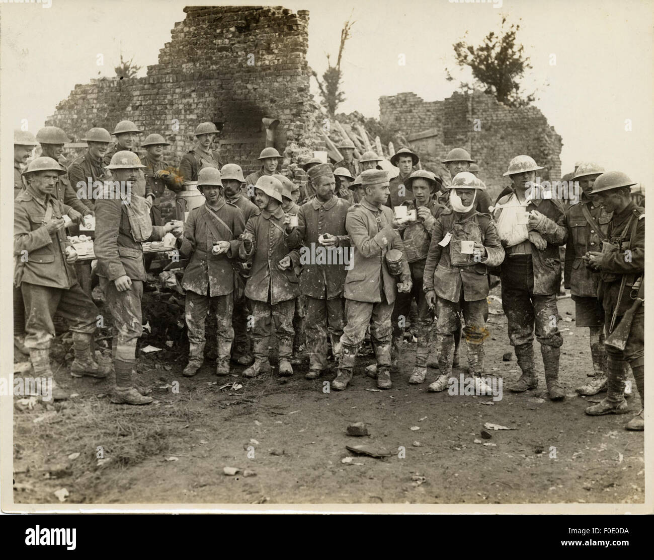 World war ii prisoners hi-res stock photography and images - Alamy
