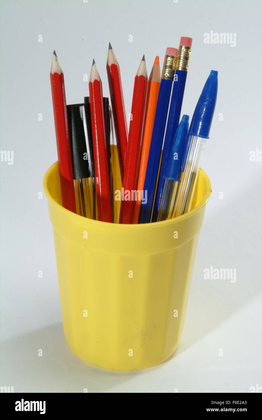 Yellow biro pens hi-res stock photography and images - Alamy