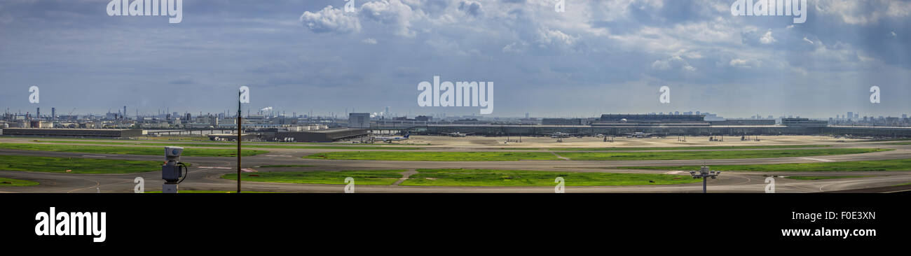 Haneda airport terminal 1 hi-res stock photography and images - Alamy