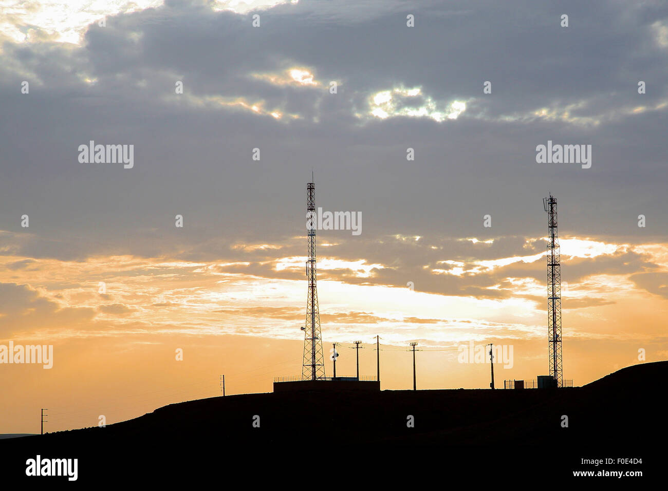 Internet desert telecommunication hi-res stock photography and images ...