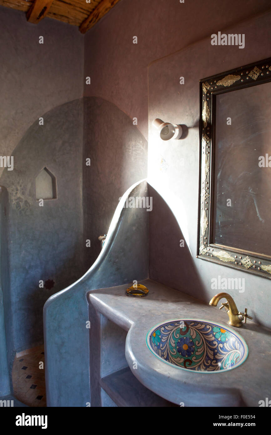 Moroccan Themed Bathroom