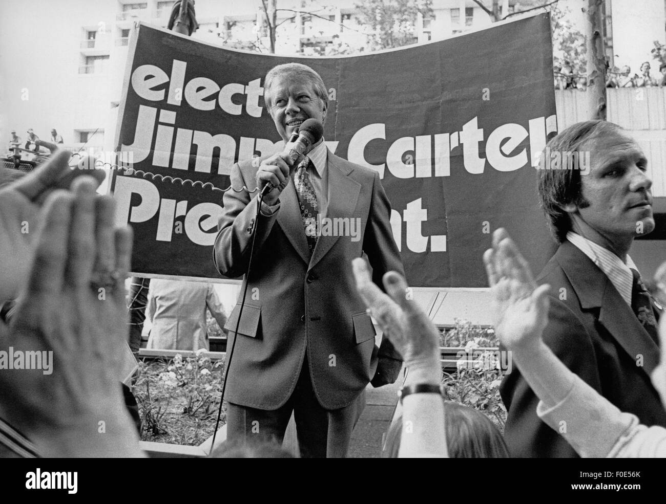 Democratic nominee for president, Jimmy Carter speaks to a small crowd ...