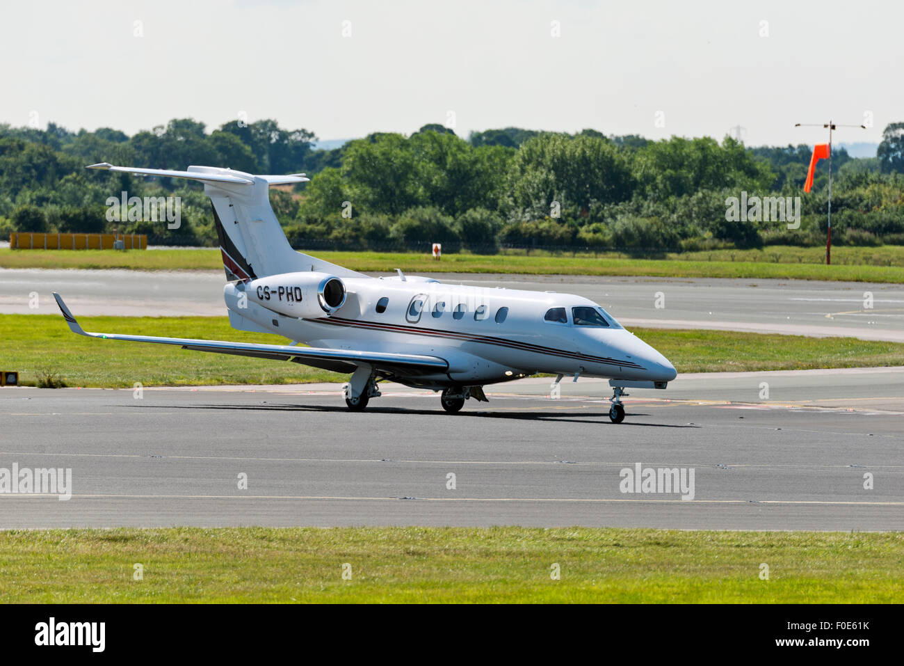Embraer phenom 300 hi-res stock photography and images - Alamy