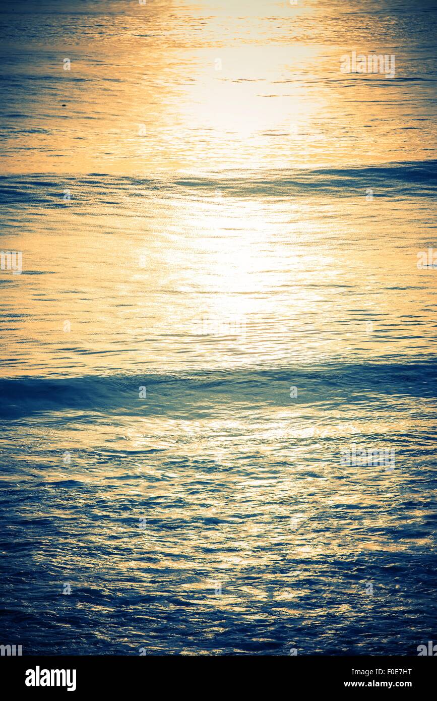 Ocean Sun Reflections. Ocean Scenery Photo Background Stock Photo - Alamy