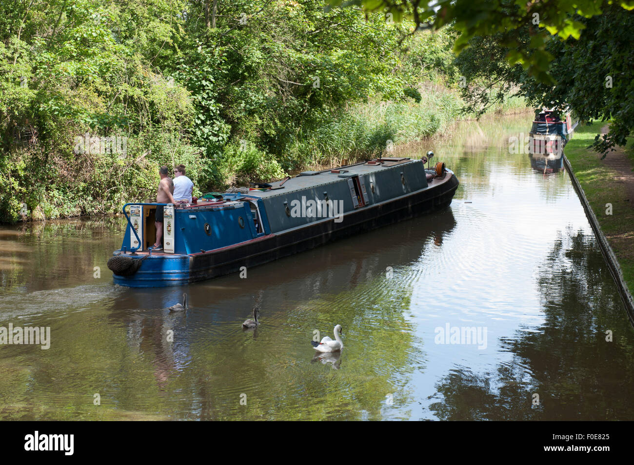 Narrowboat on the Worcester and Birmingham Canal near the Droitwich ...