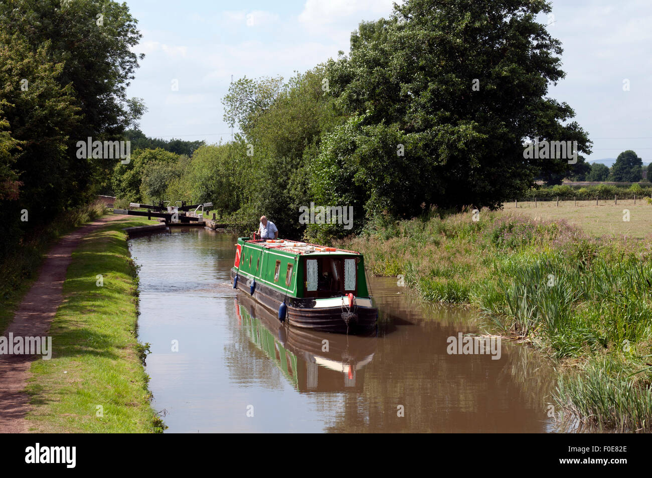 The Worcester and Birmingham Canal at Stoke Locks near Whitford Bridge ...
