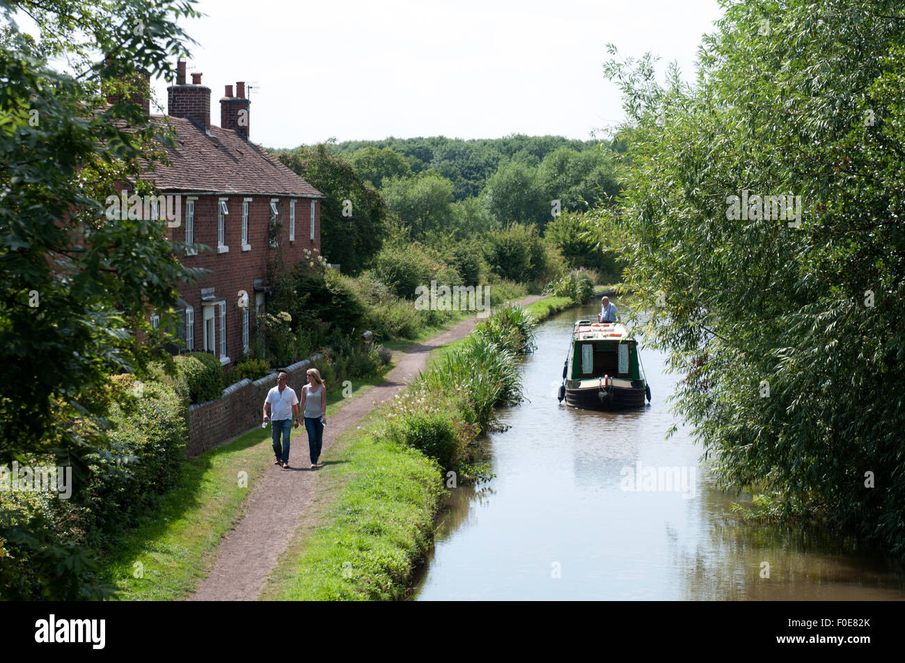 The Worcester and Birmingham Canal at Stoke Locks near Whitford Bridge ...