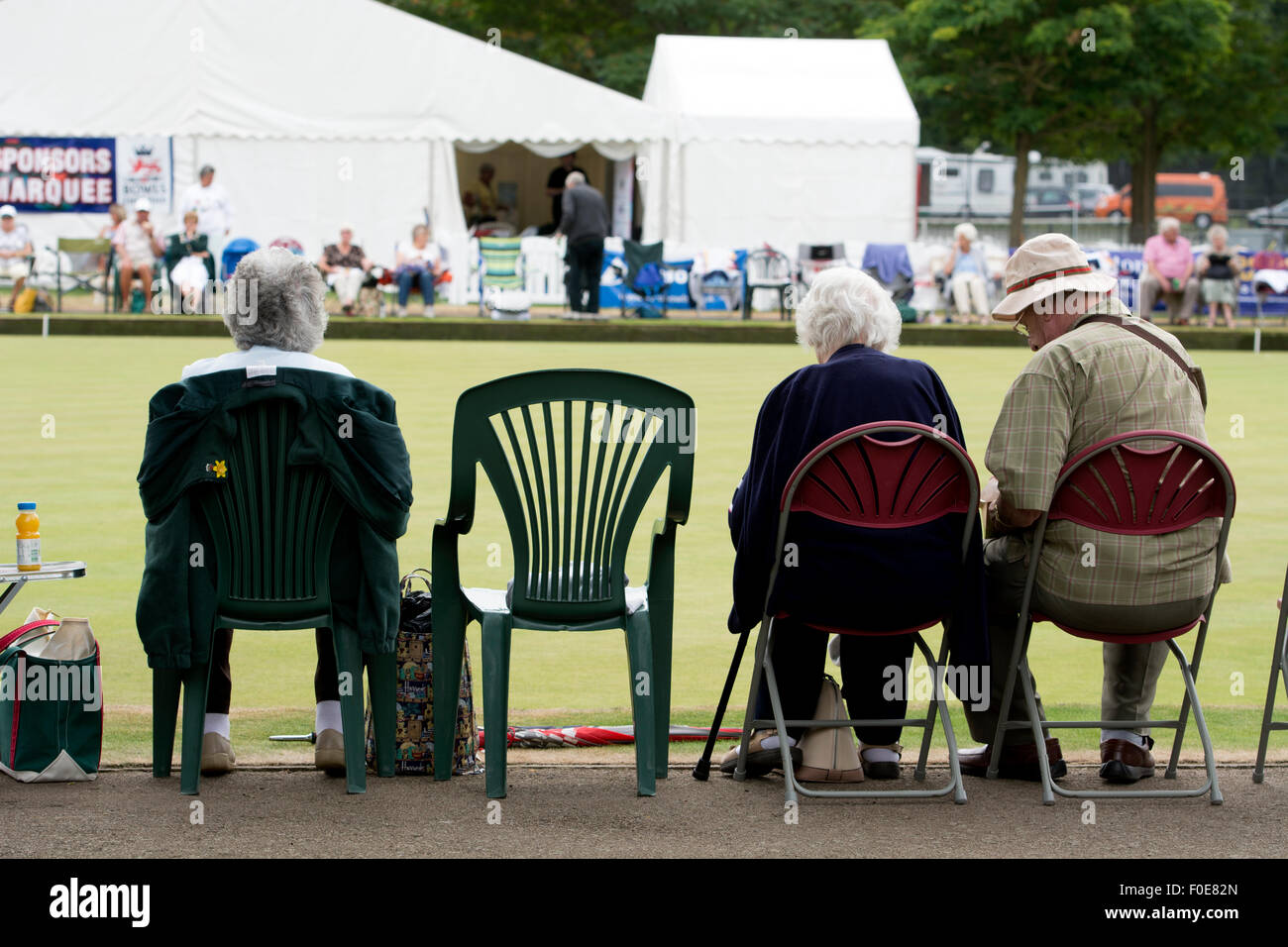 Empty chair hi-res stock photography and images - Alamy
