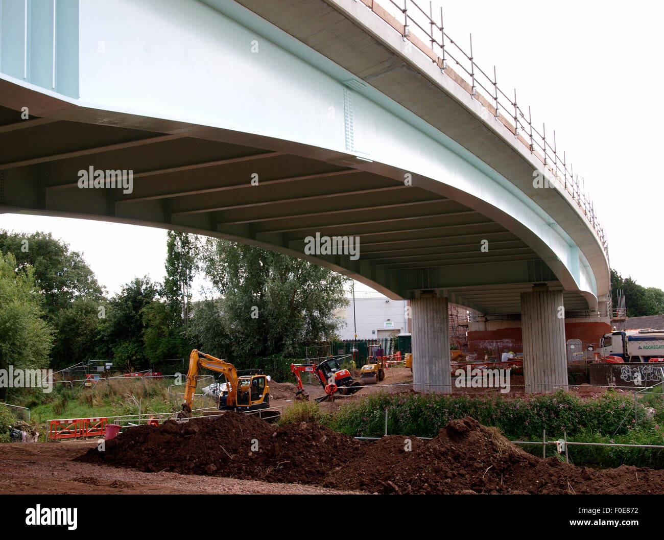 Bridge built work hi-res stock photography and images - Alamy