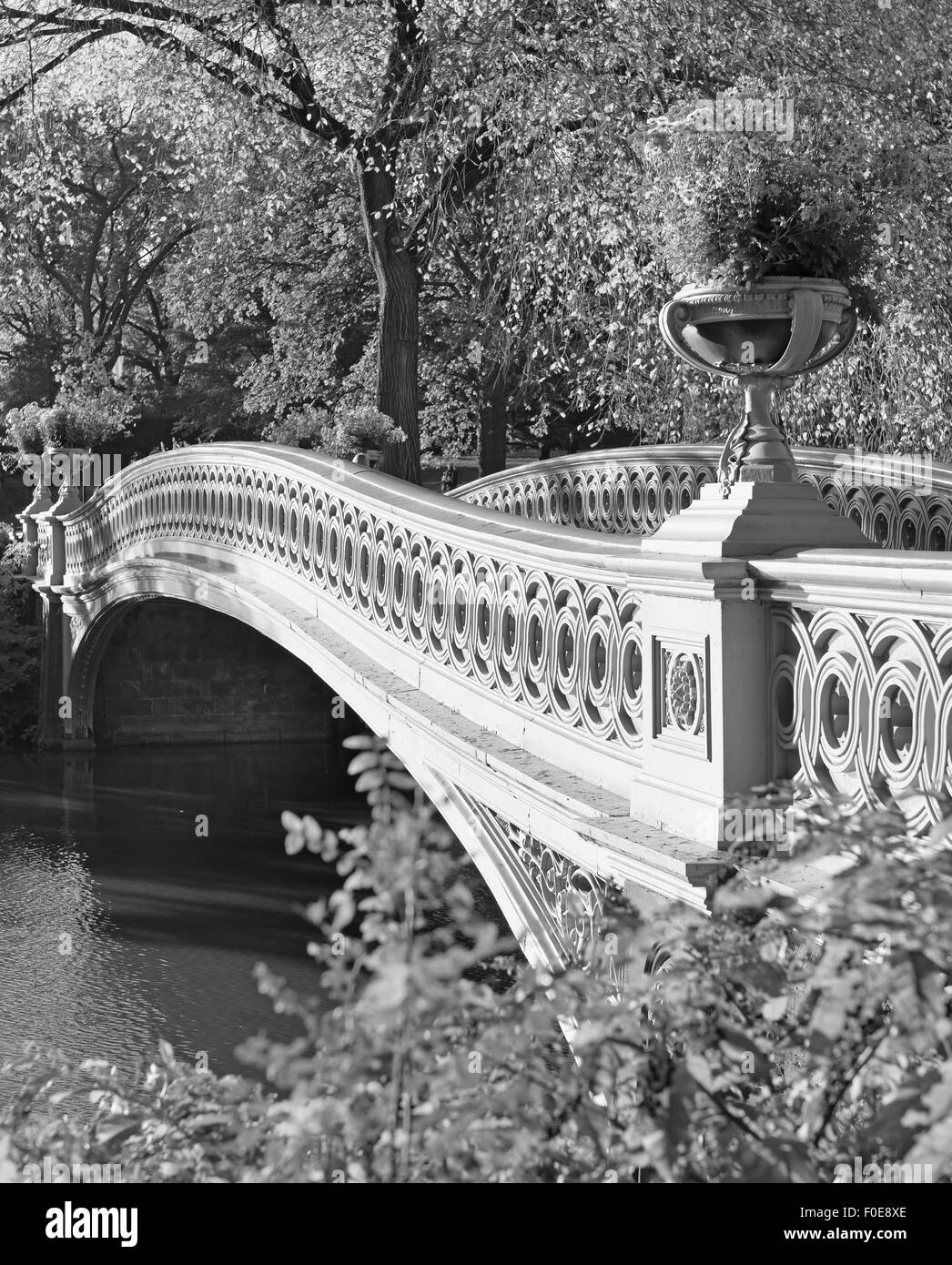 Bow Bridge in Central Park, New York Stock Photo - Alamy