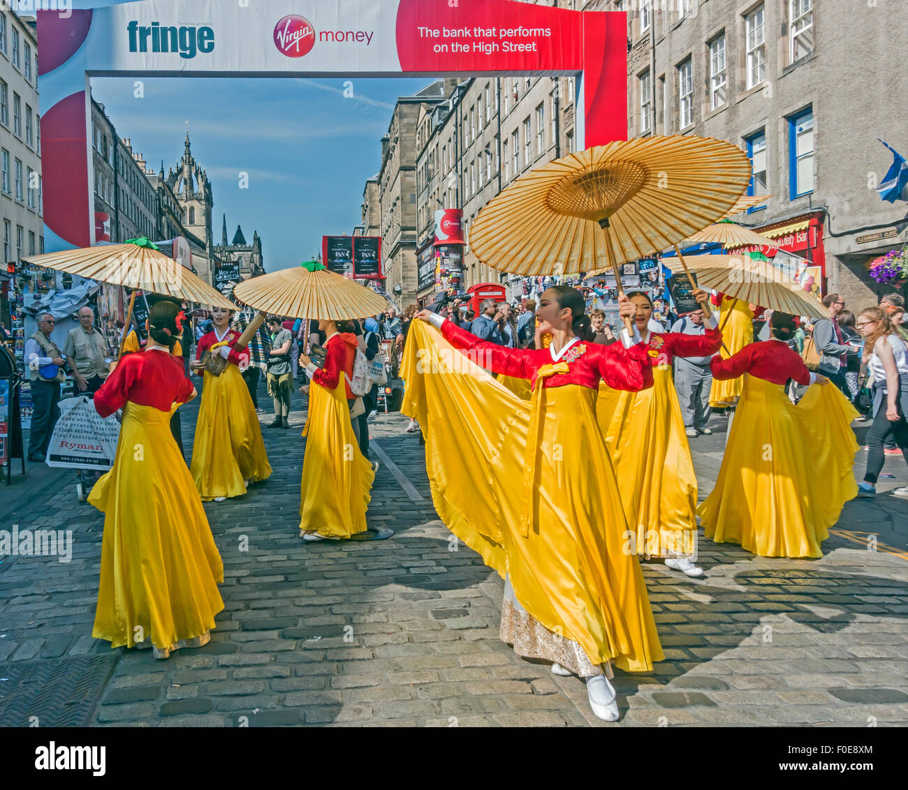 Artists & performers promoting their shows at the Edinburgh Festival ...