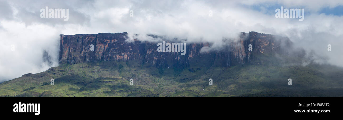 Full panorama of Mount Roraima during the day with the summit in the ...