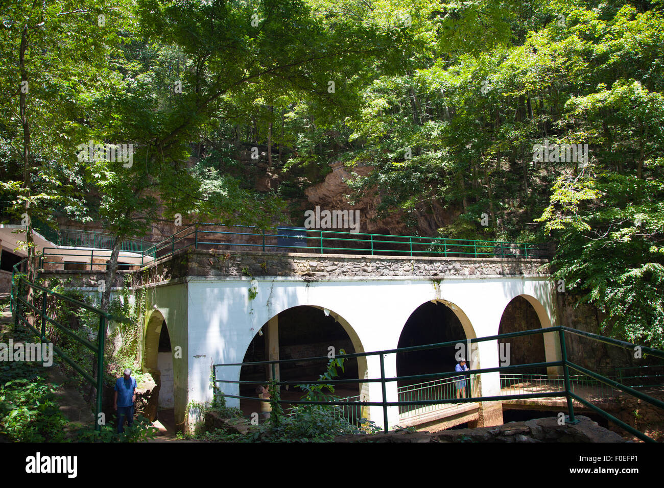 Entrance and bridge at Dunbar Cave State Park Stock Photo - Alamy