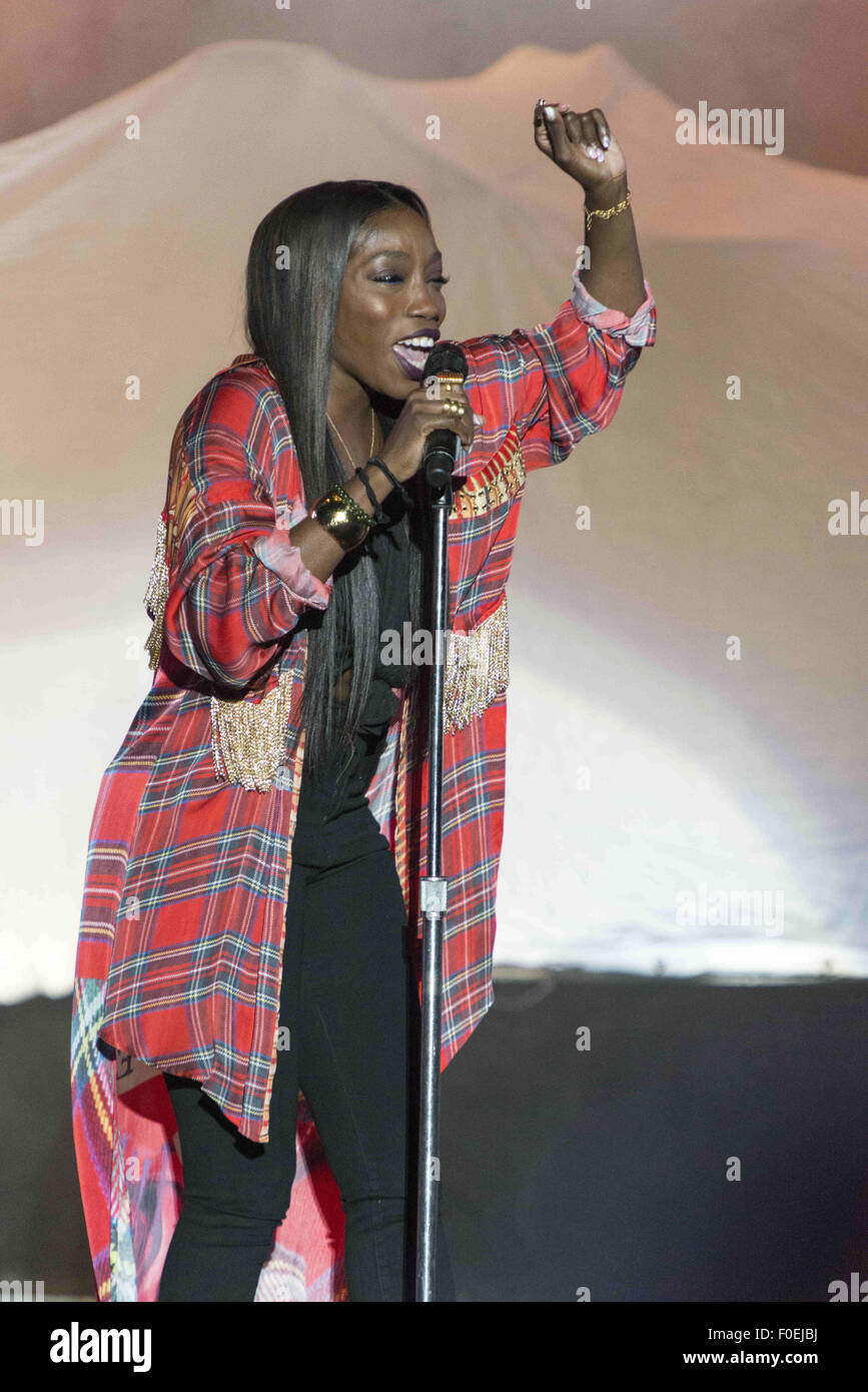 Rapper estelle hi-res stock photography and images - Alamy