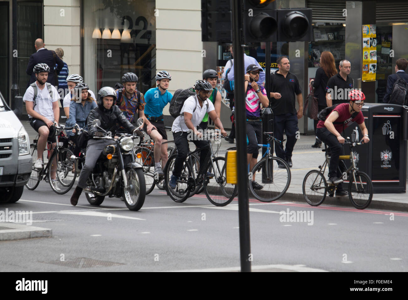 London cyclists at traffic lights during morning rush hour Stock Photo ...