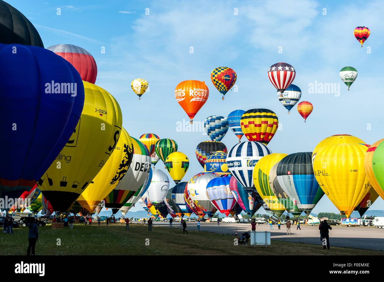 Over 400 hot air balloons from more than 40 countries start from ...
