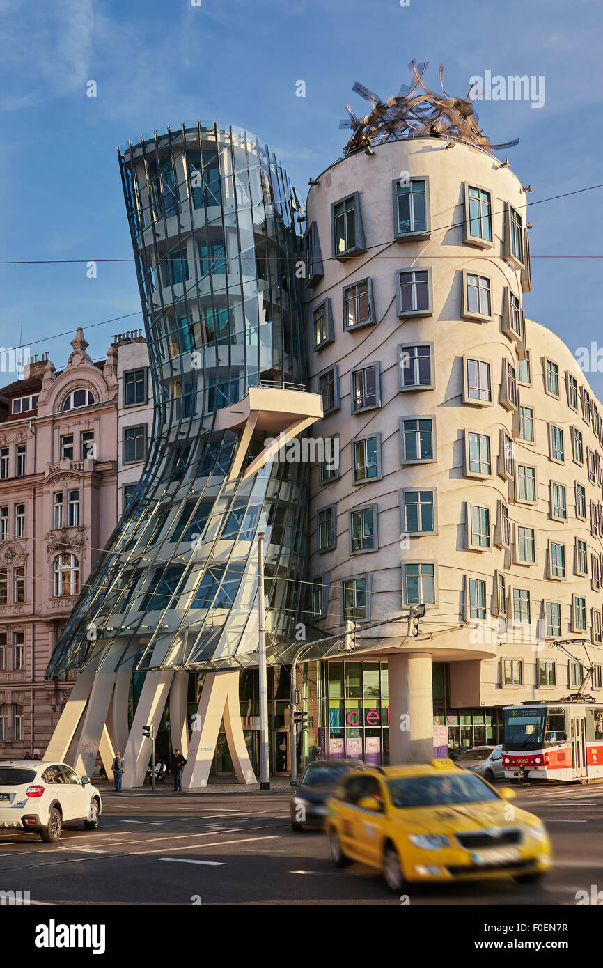 Dancing house, Prague, Czech Republic Stock Photo - Alamy